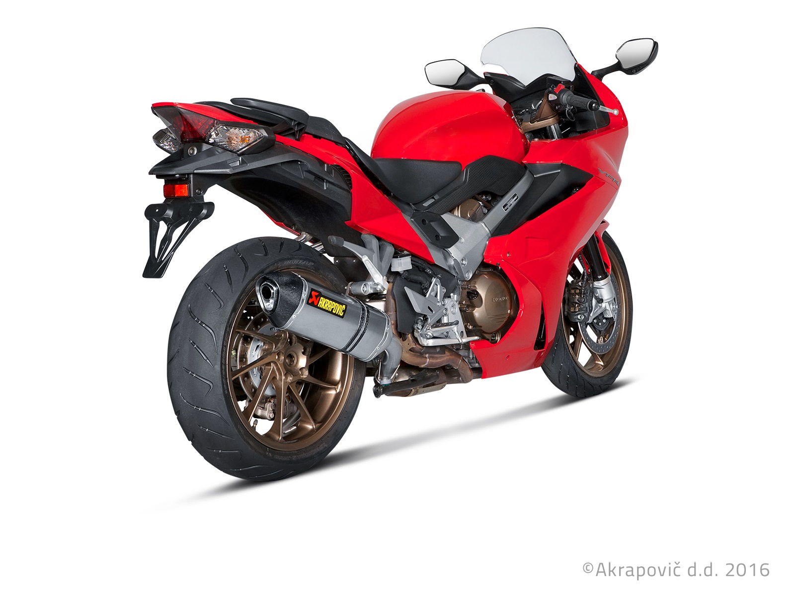 Slip-On Line (Titaani) VFR 800F 2014-16 | Sweetbike